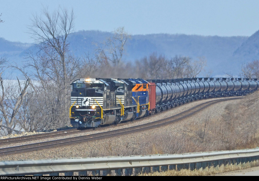 NS 1025, BNSF's Aurora Sub.